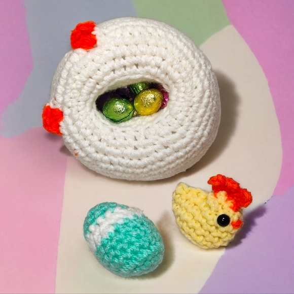 Hand Crafted | Accents | Handmade Crochet Easter Mama Hen And Baby ...